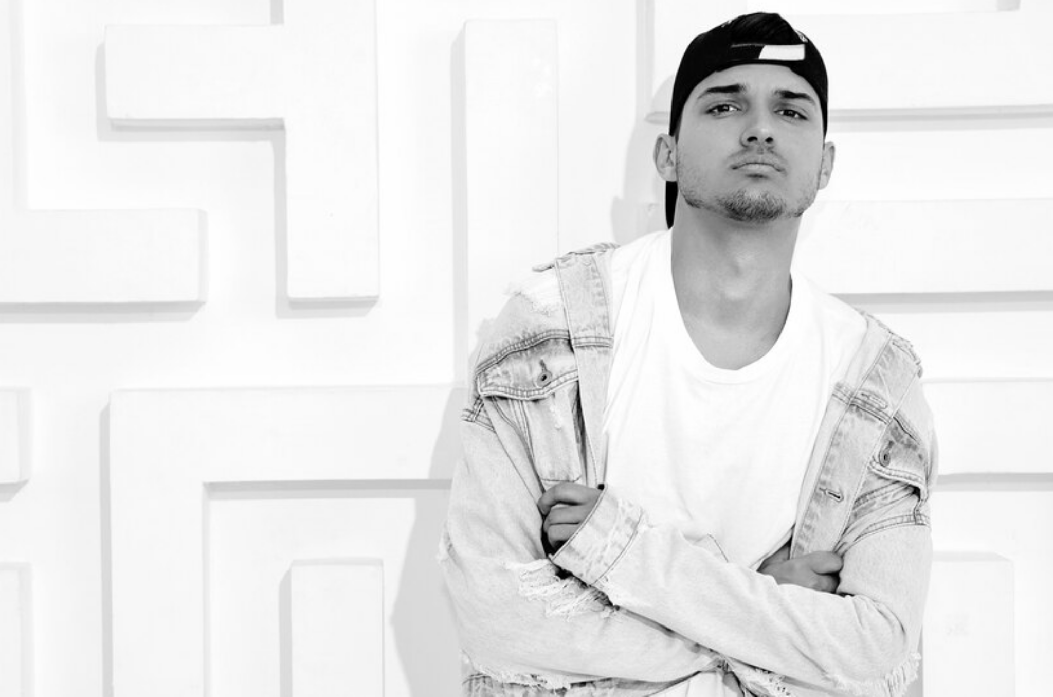 Top 38 White British Rappers (U.K. Rappers)